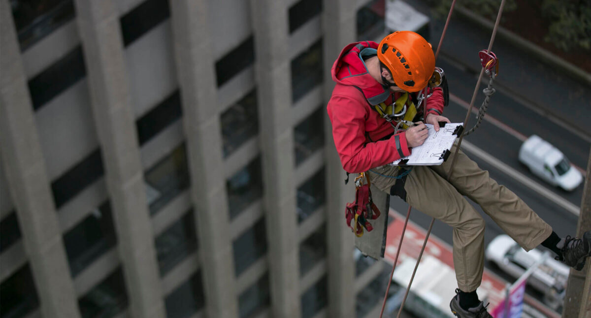 Quality Abseiling Window Cleaning in Sydney for High Rise Buildings